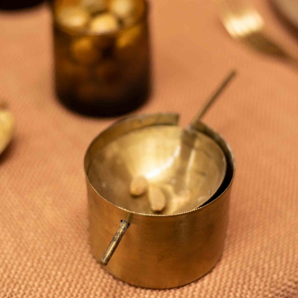 Hidden bones - Let's pause